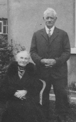 Howell Family Tree Title page